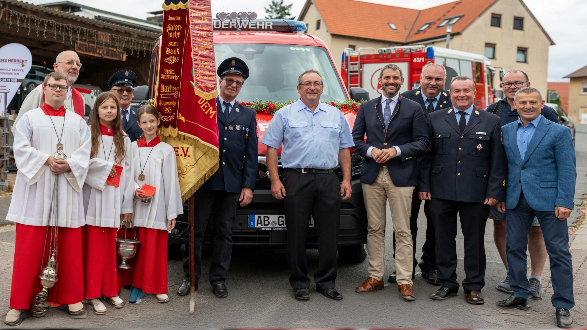 Feierliche Fahrzeugsegnung bei der Freiwilligen Feuerwehr Johannesberg ...